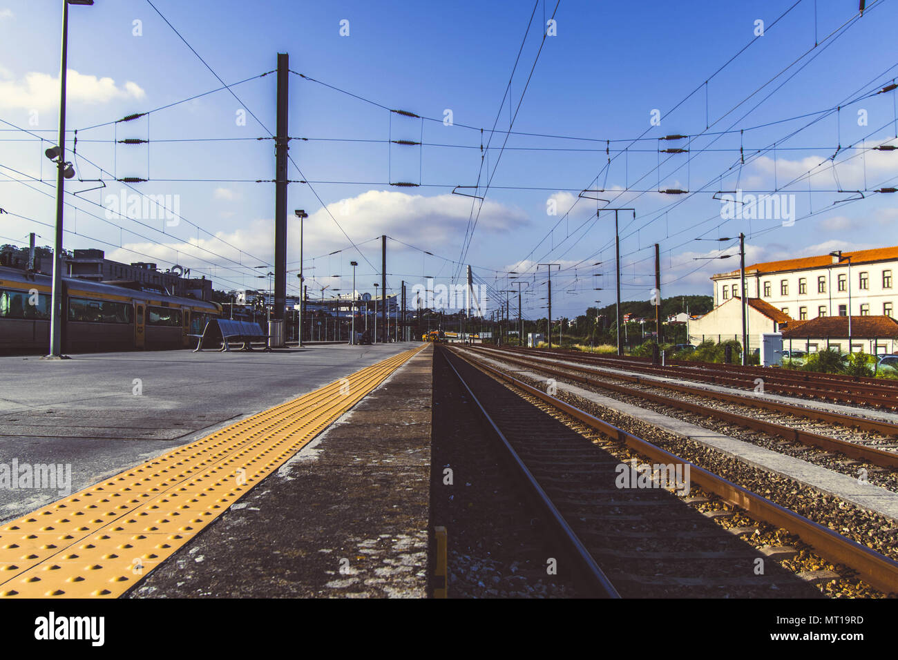 Forward going railroad hi-res stock photography and images - Alamy