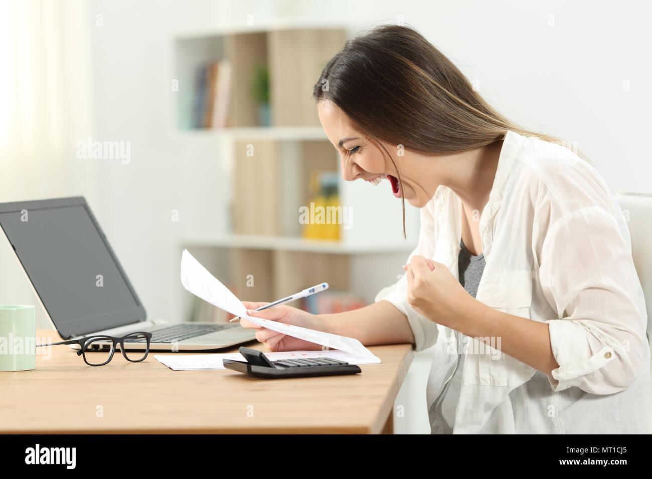 Lady bank statement hi-res stock photography and images - Alamy