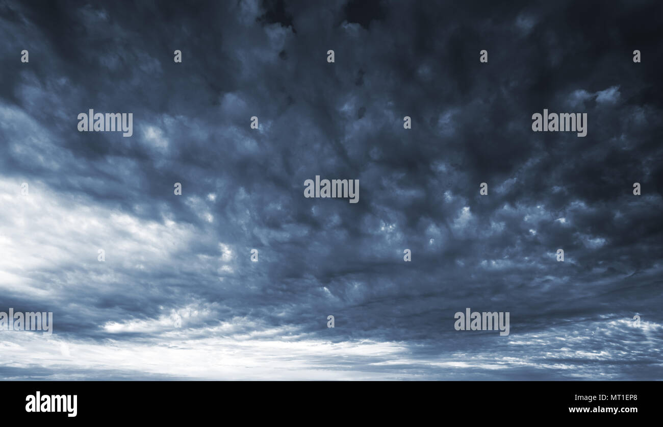 Sky and storm hi-res stock photography and images - Alamy