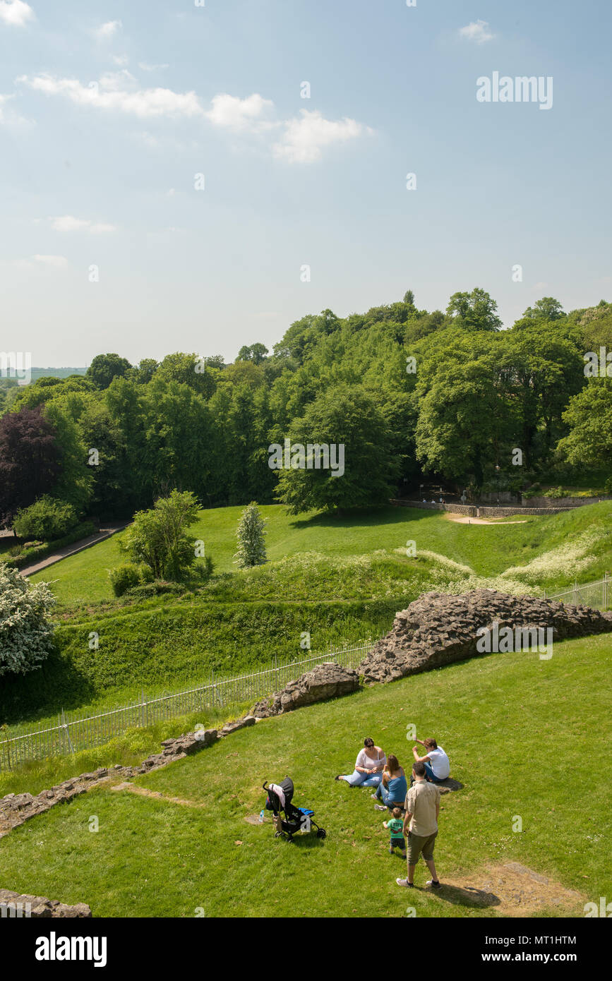 Conisbrough castle yorkshire ivanhoe hi-res stock photography and ...