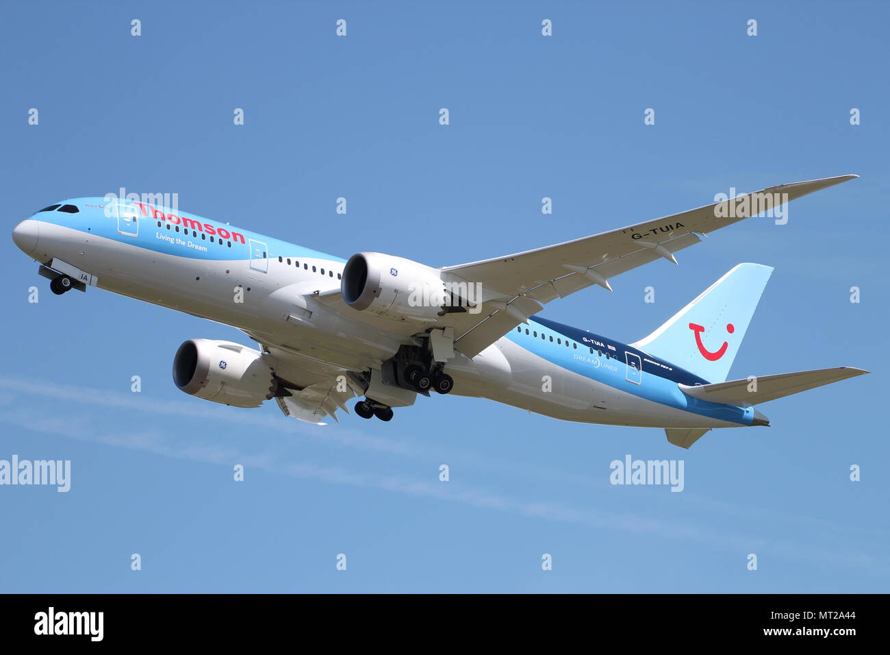 Jet aircraft thomson airlines tui hi-res stock photography and images ...