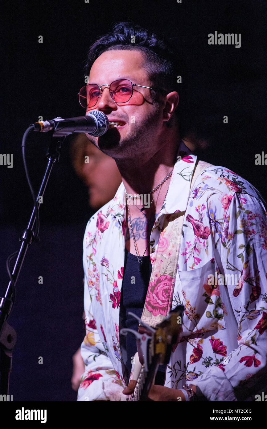 Runts hi-res stock photography and images - Alamy