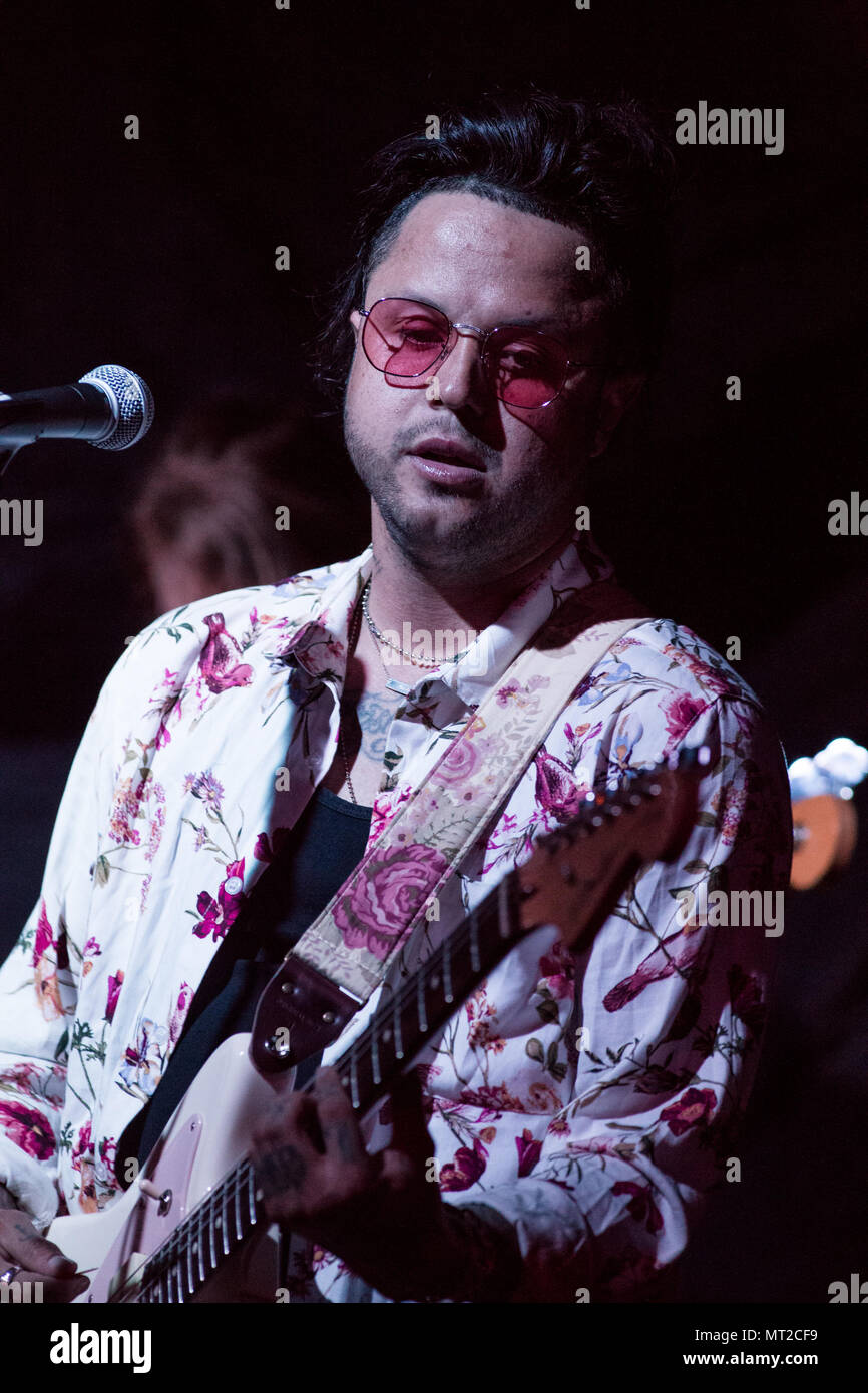 Runts hi-res stock photography and images - Alamy