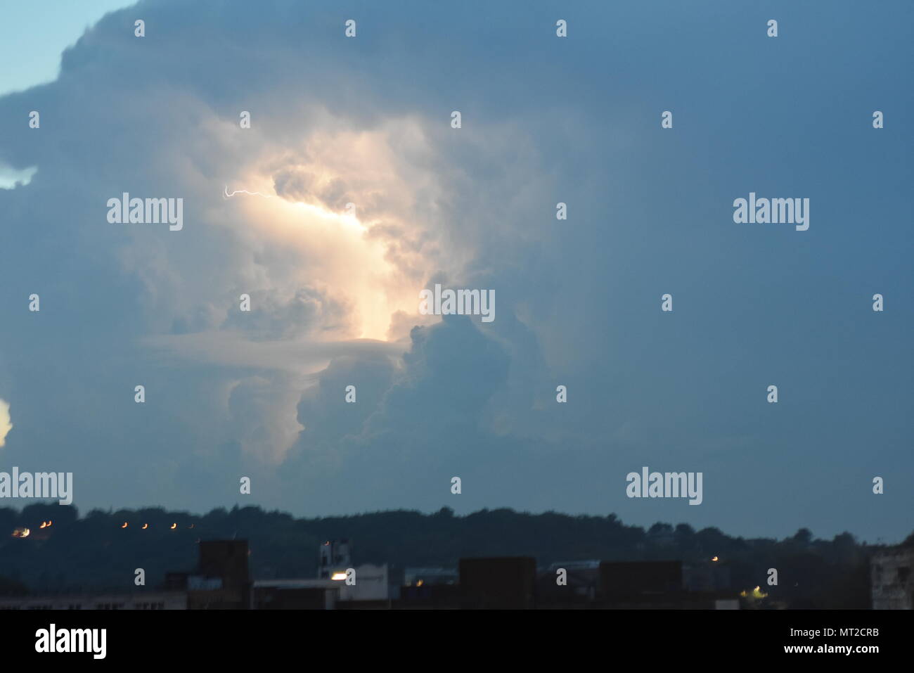 Lightningstorm hi-res stock photography and images - Alamy