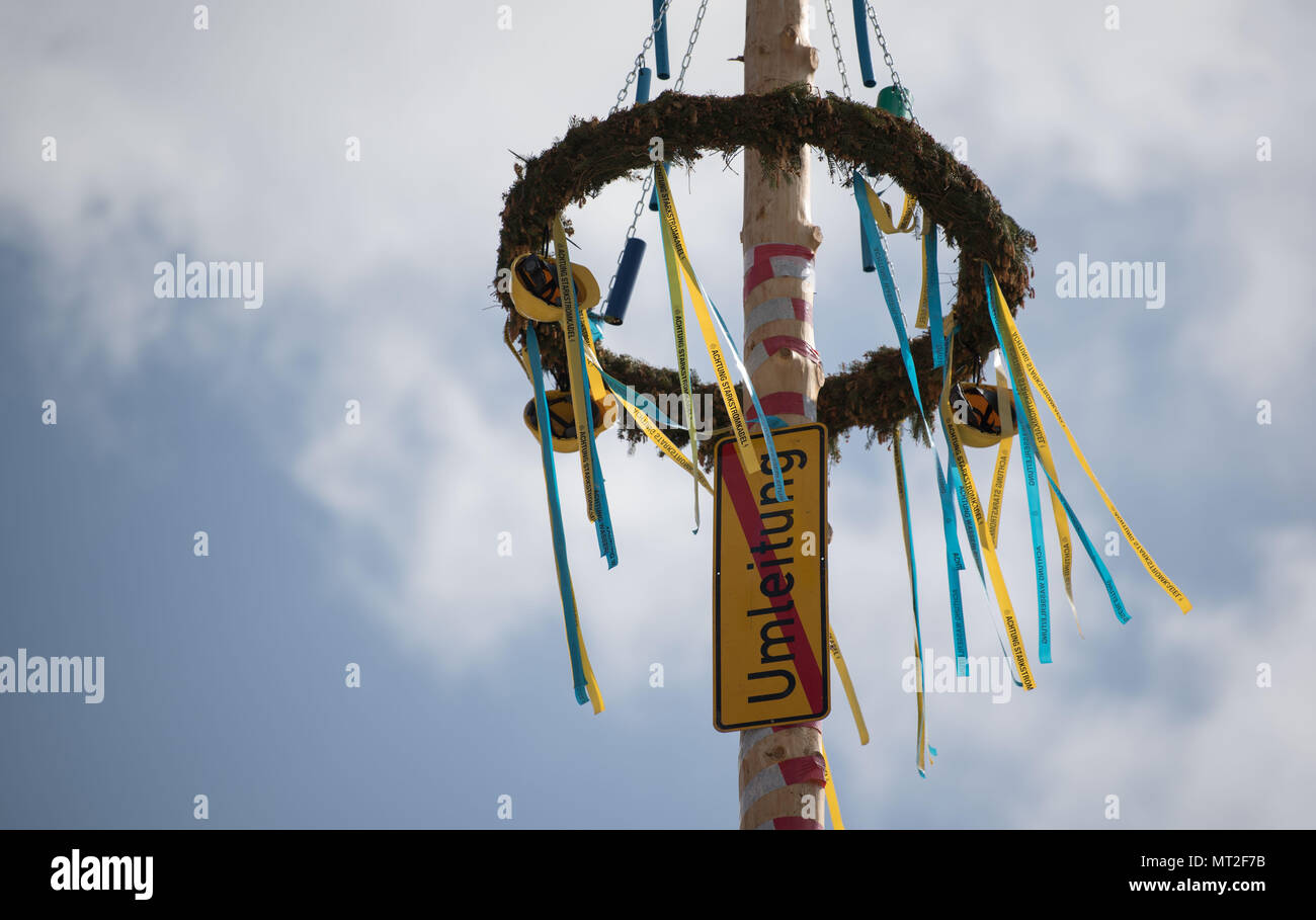 Redirection hi-res stock photography and images - Alamy