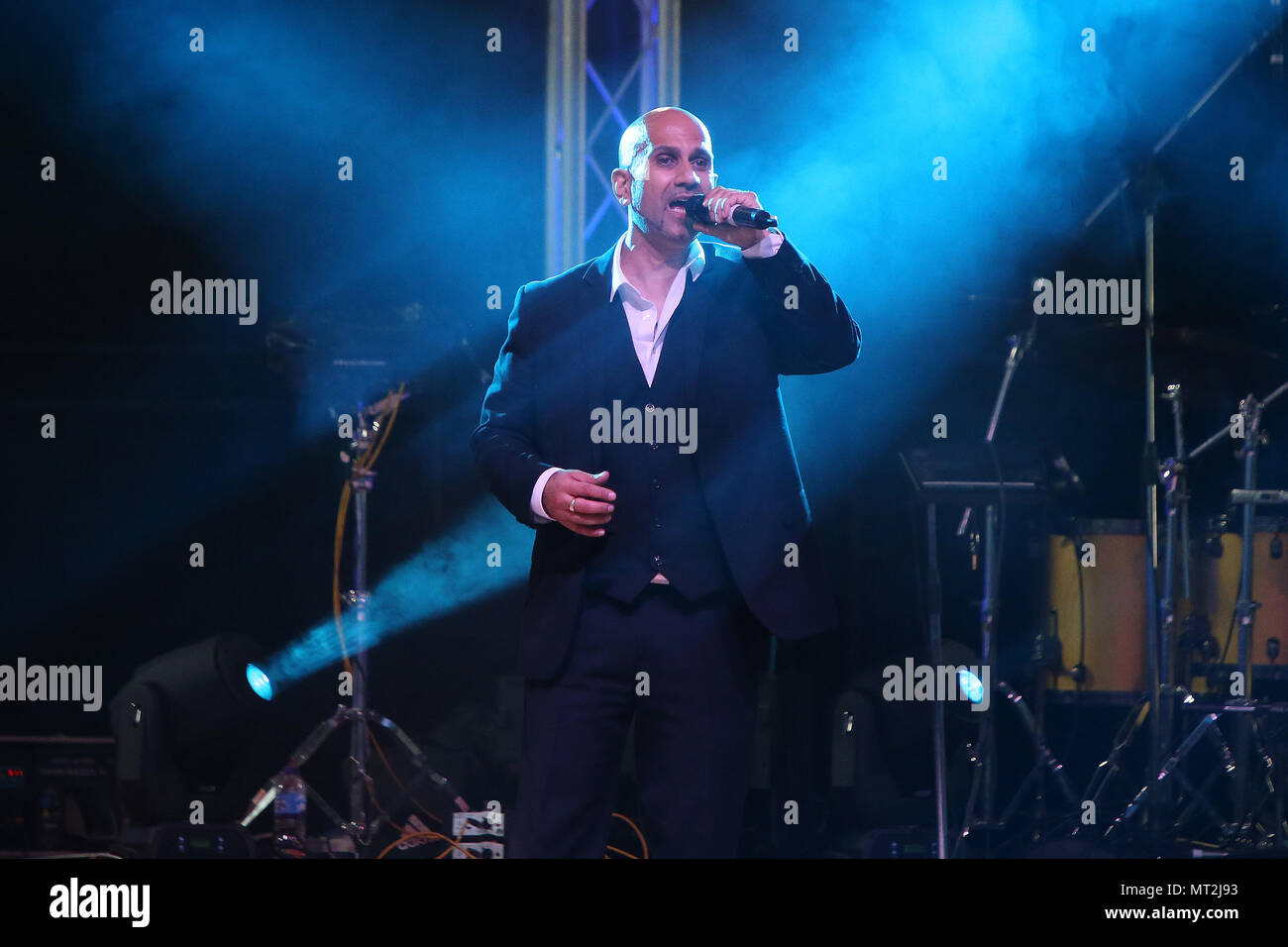 Konstantinos Argiros performs live at the London Cypriot wine festival ...