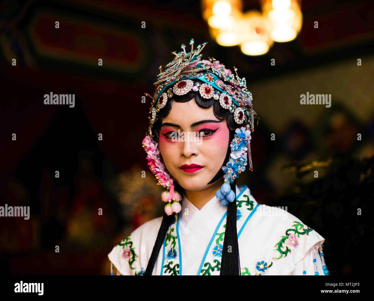 Sichuan, Sichuan, China. 28th May, 2018. Sichuanese opera is a type of ...