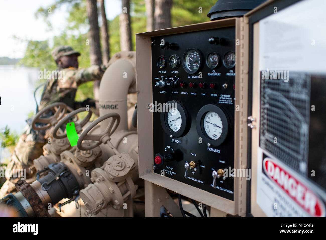 U.S. Army Reserve Soldiers with the 728th Quartermaster Company ...