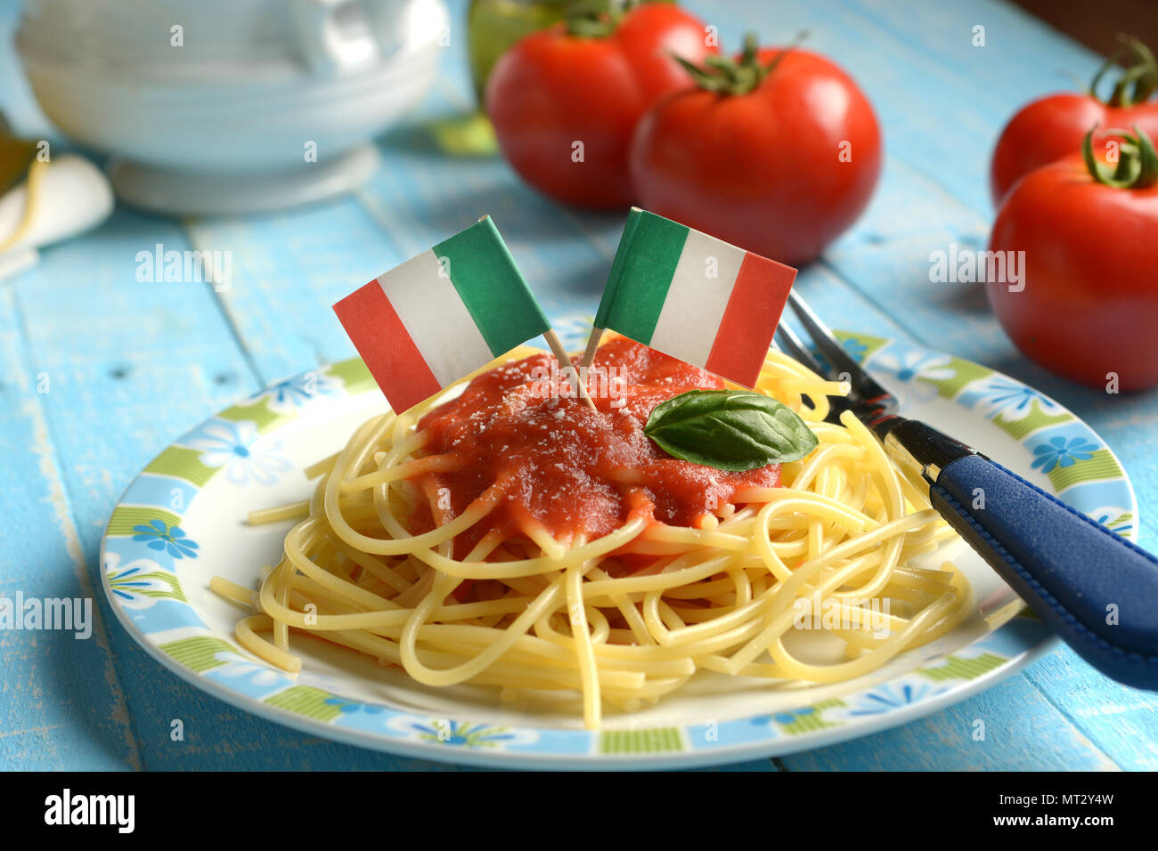 spaghetti with tomato sauce and parmesan cheese - traditional italian ...