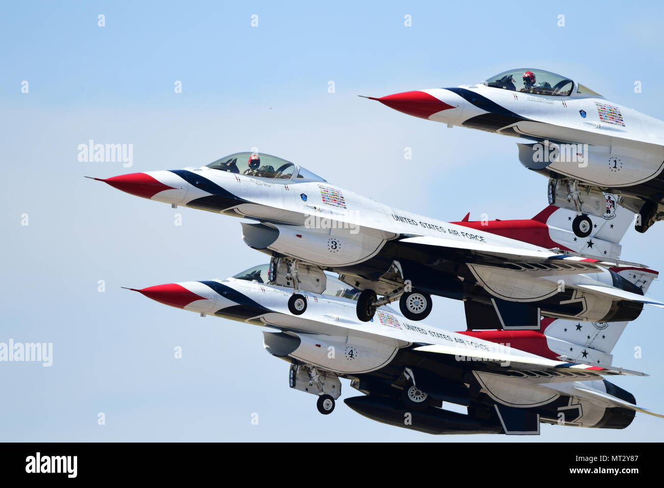 The U.S. Air Force aerial demonstration team known as the Thunderbirds ...