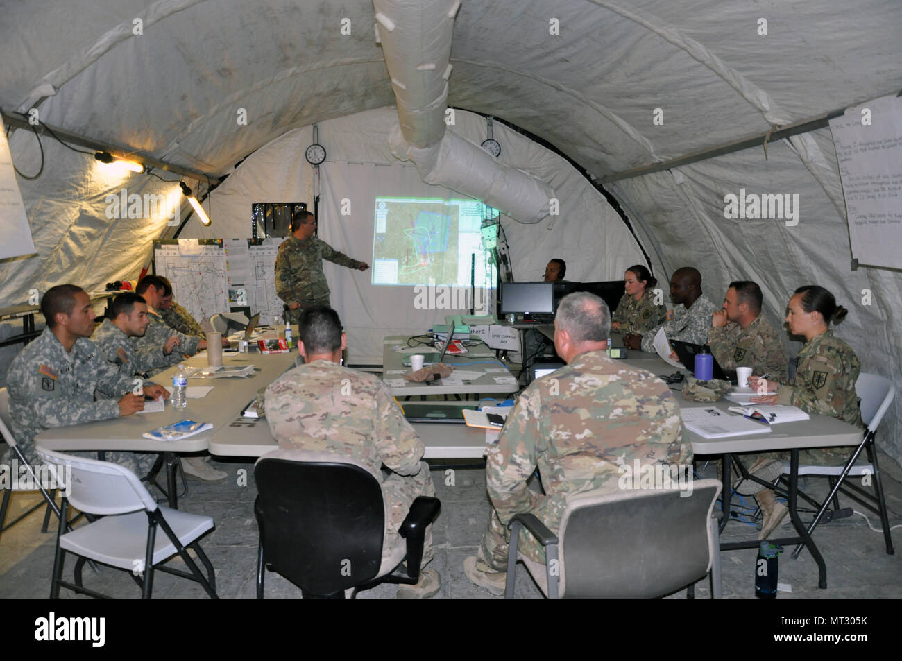 Soldiers Mission Briefing Stock Photos & Soldiers Mission Briefing ... Soldiers Mission Briefing Stock Photos & Soldiers Mission Briefing ...