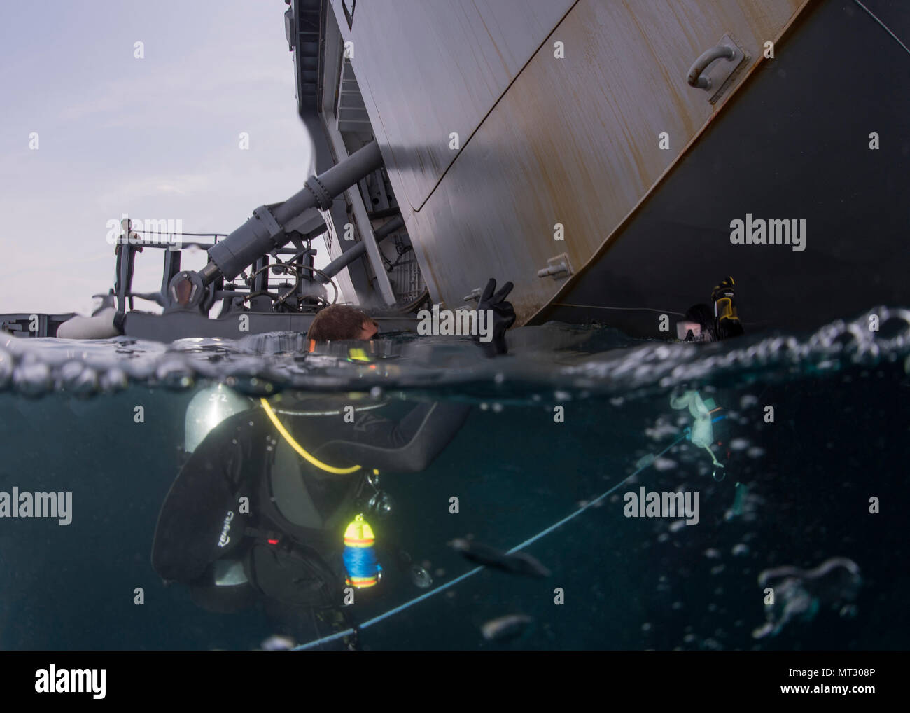 Limpet mine hi-res stock photography and images - Alamy