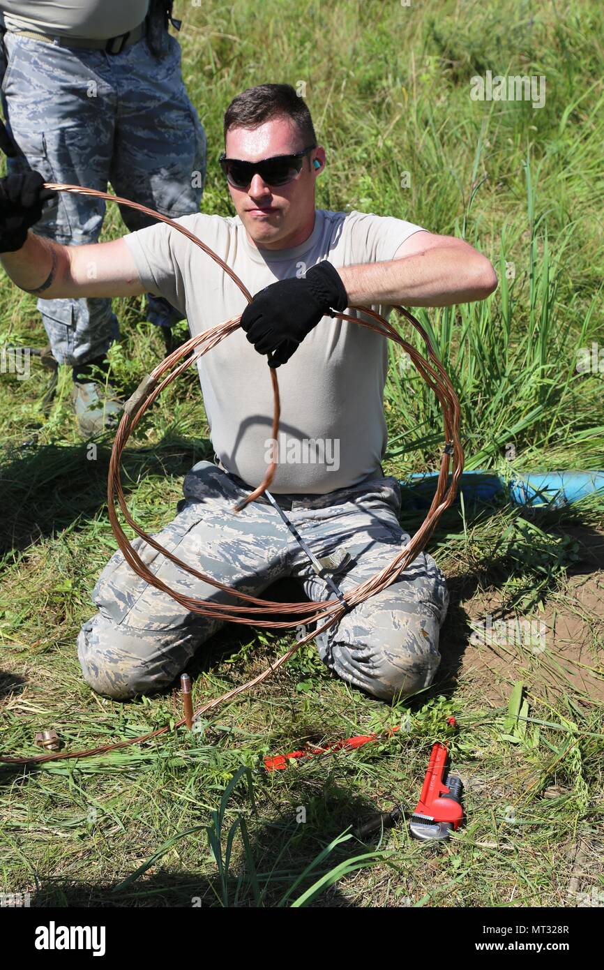 270th air traffic control squadron hi-res stock photography and images ...