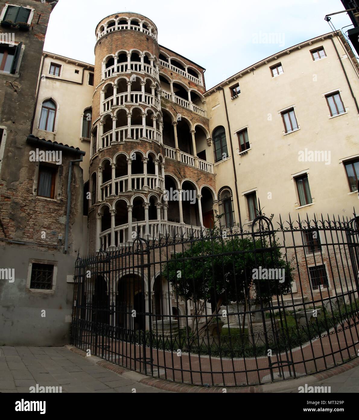 Scala Contarini: The "snail staircase" in a secluded corner of Venice ...