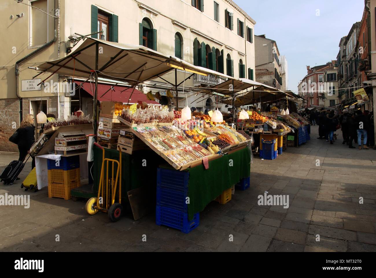 Street Market in Venice Stock Photo - Alamy