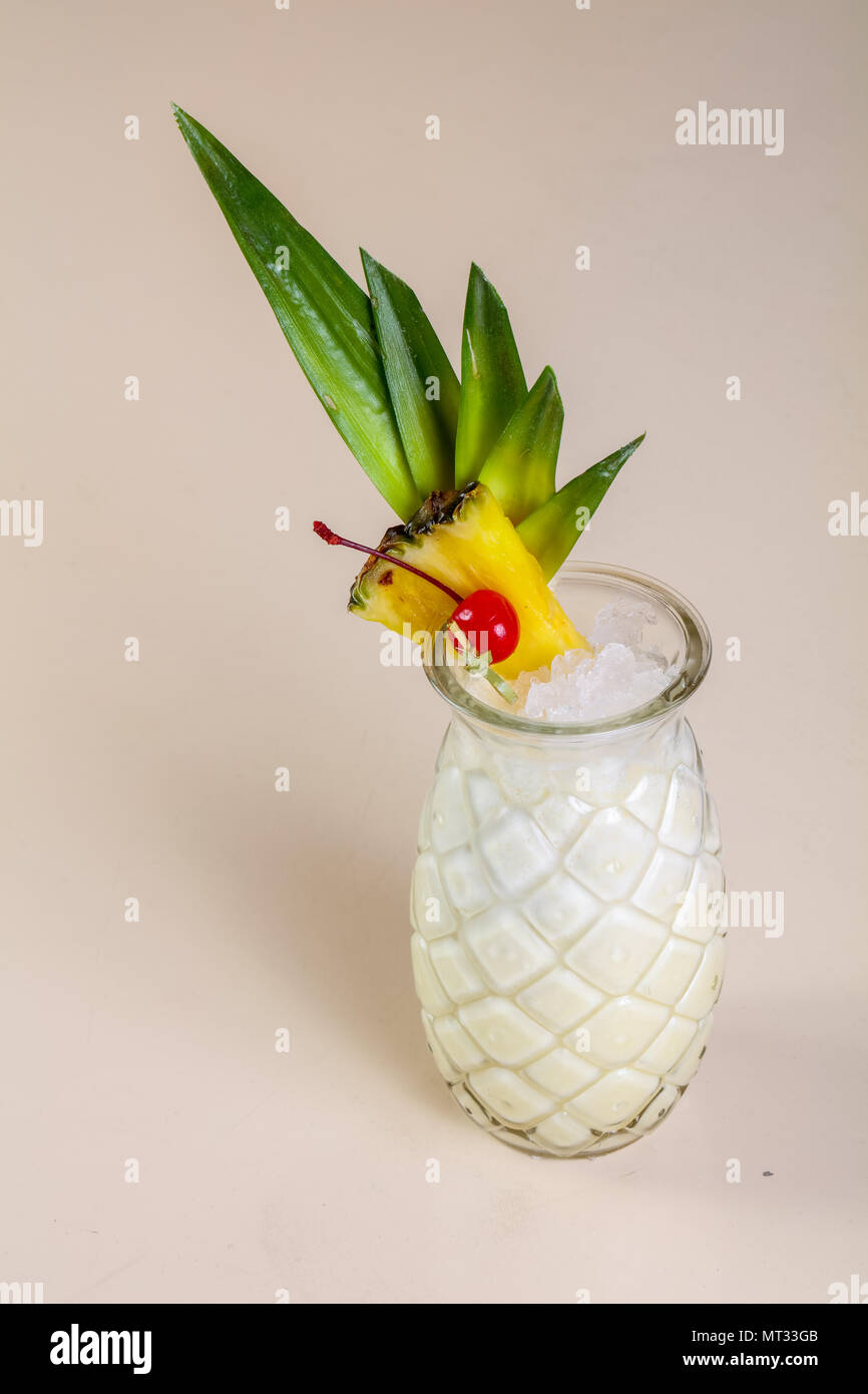 Hawaii cocktail bar drink Stock Photo - Alamy