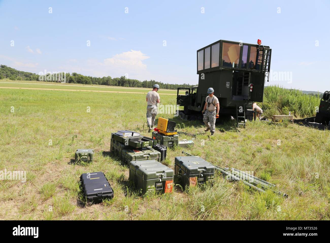 270th air traffic control squadron hi-res stock photography and images ...