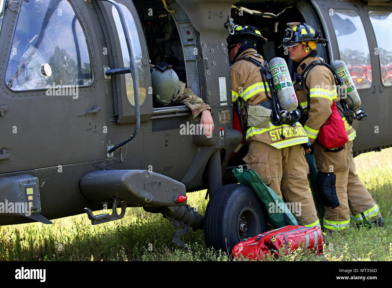 Overdue aircraft scenario hi-res stock photography and images - Alamy