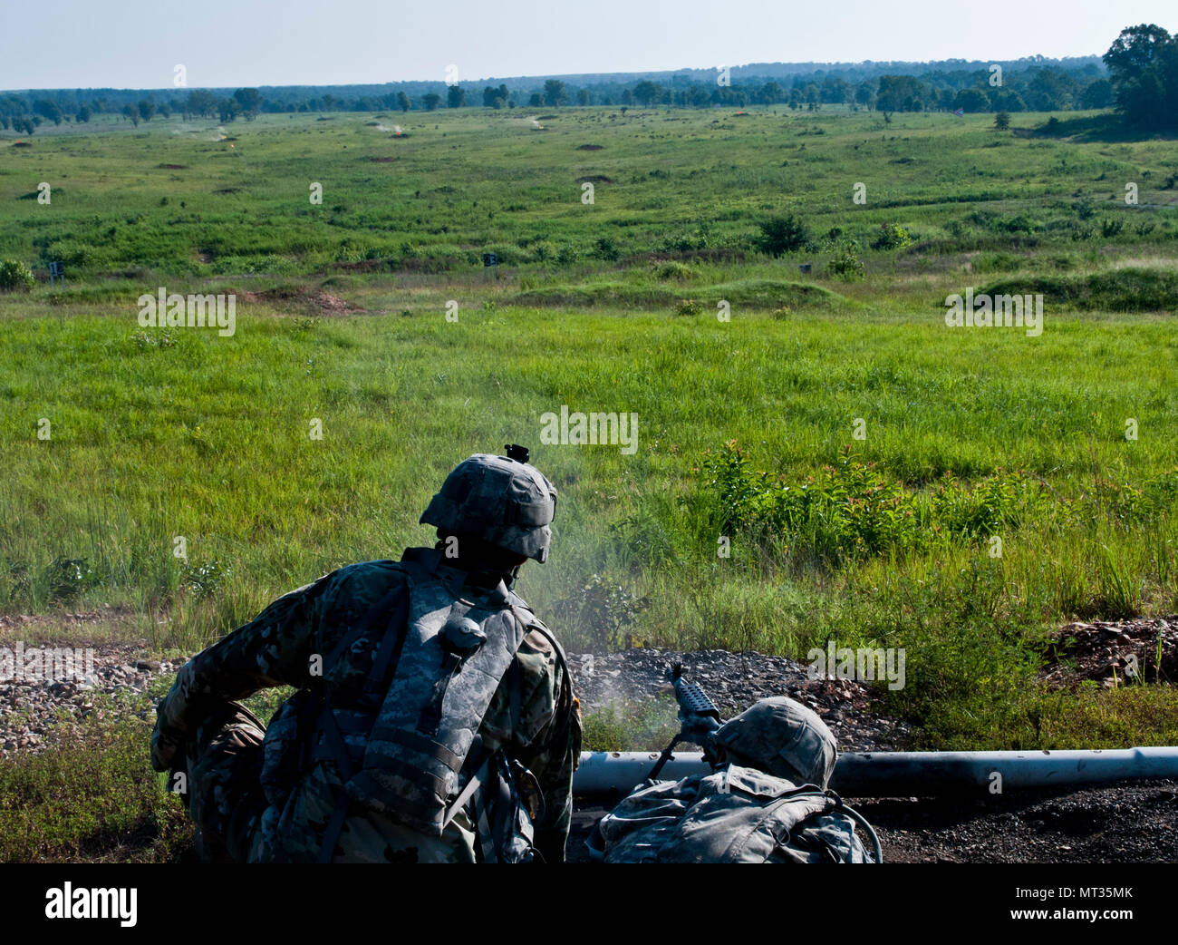 U.S. Army Reserve Soldiers with the 463rd FSC, Engineer Battalion ...