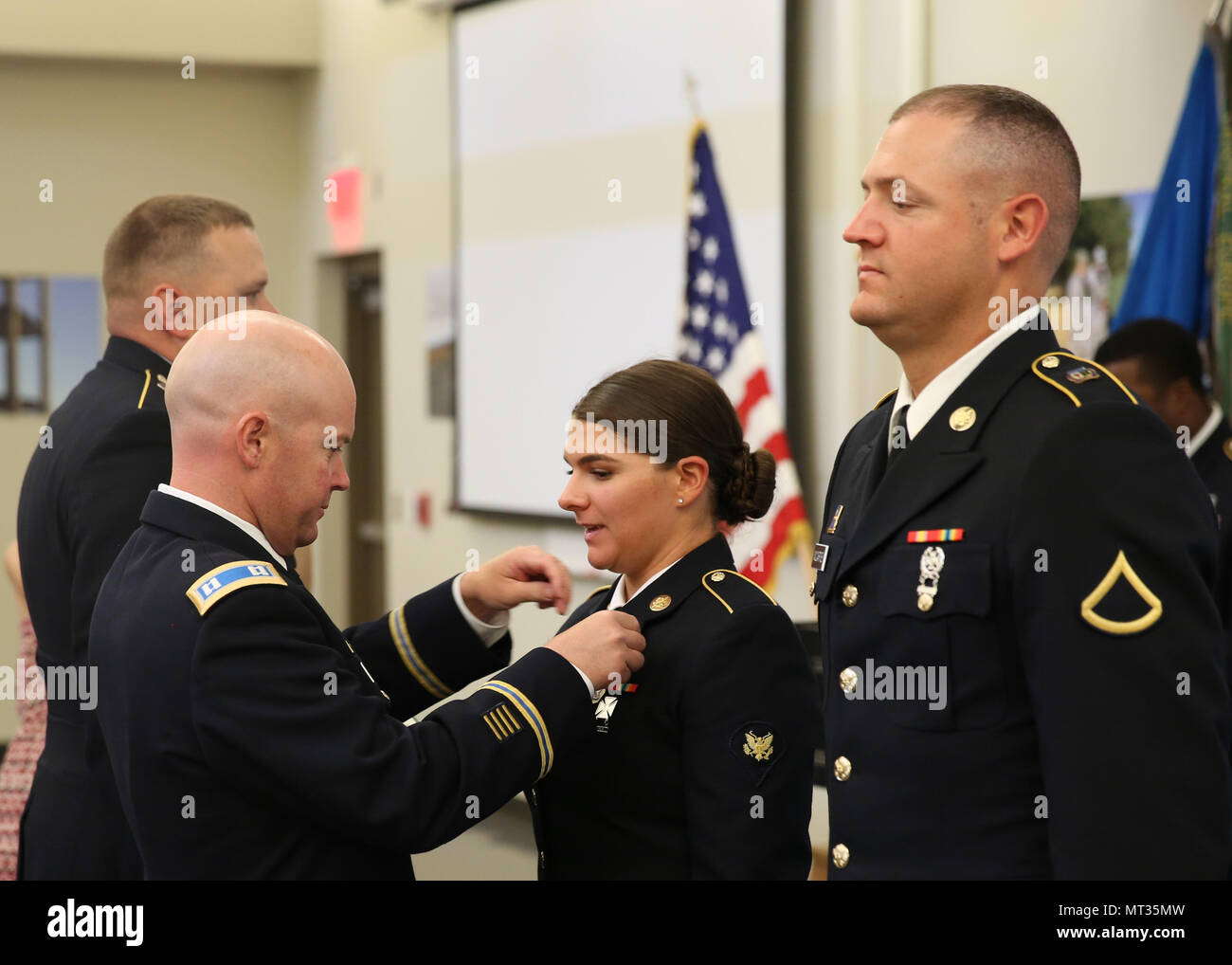 Spc. Yvonne Lamont (center) and Pvt. 1st Class Chip McCartney (right ...