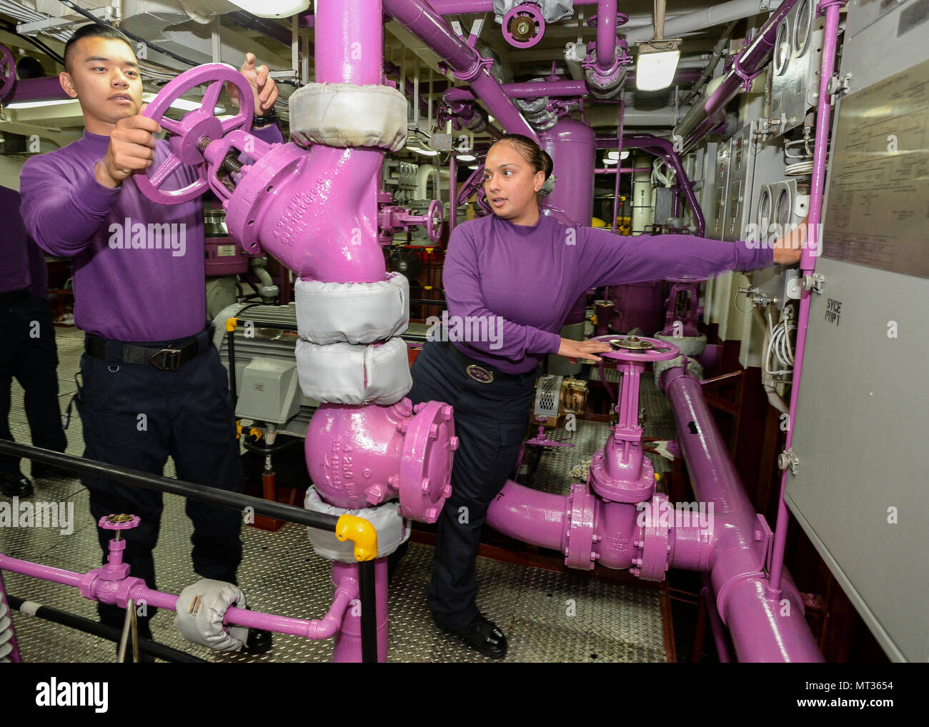 Jp5 fuel hi-res stock photography and images - Alamy