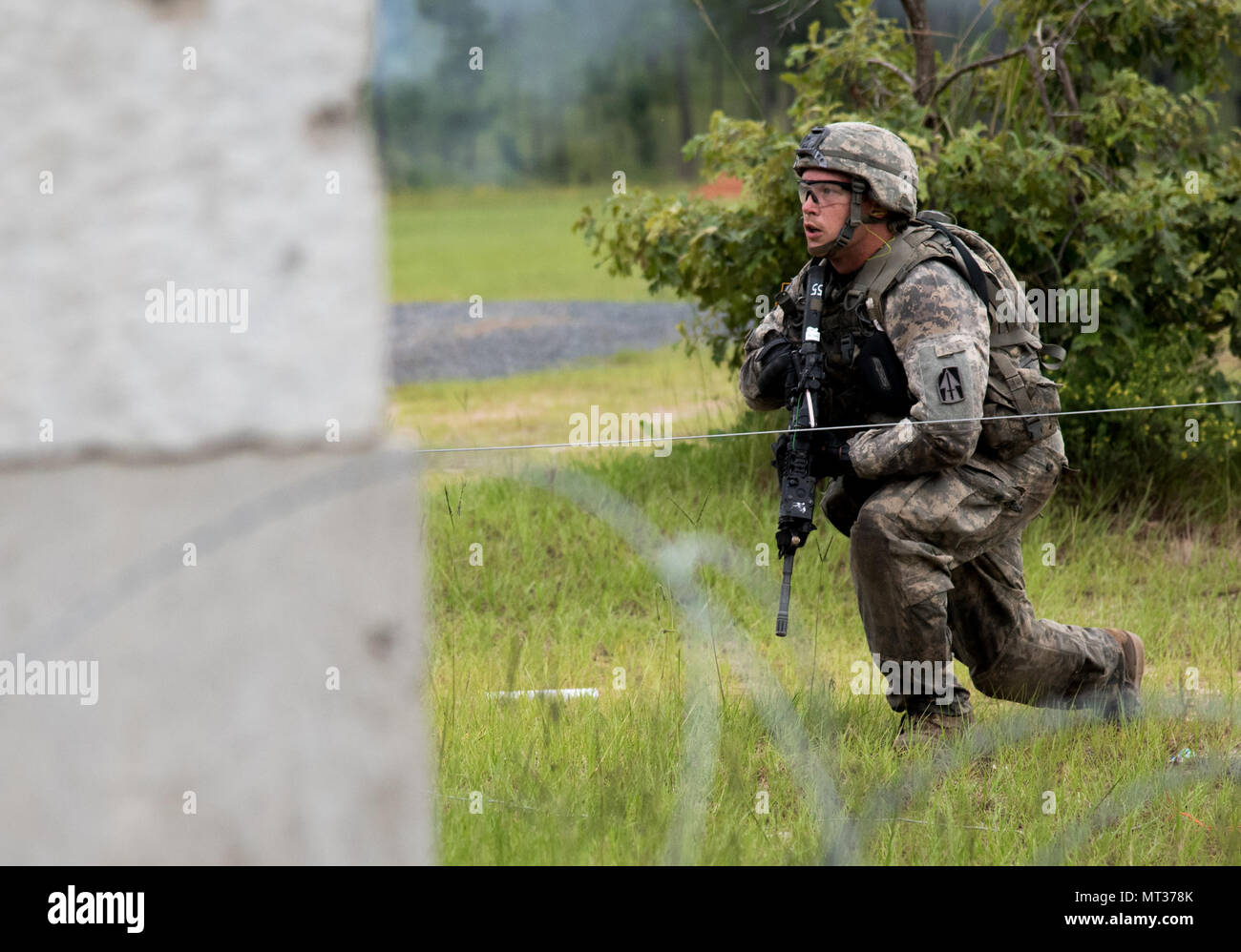 A Soldier with the Indiana National Guard's Bravo Company, 1st ...