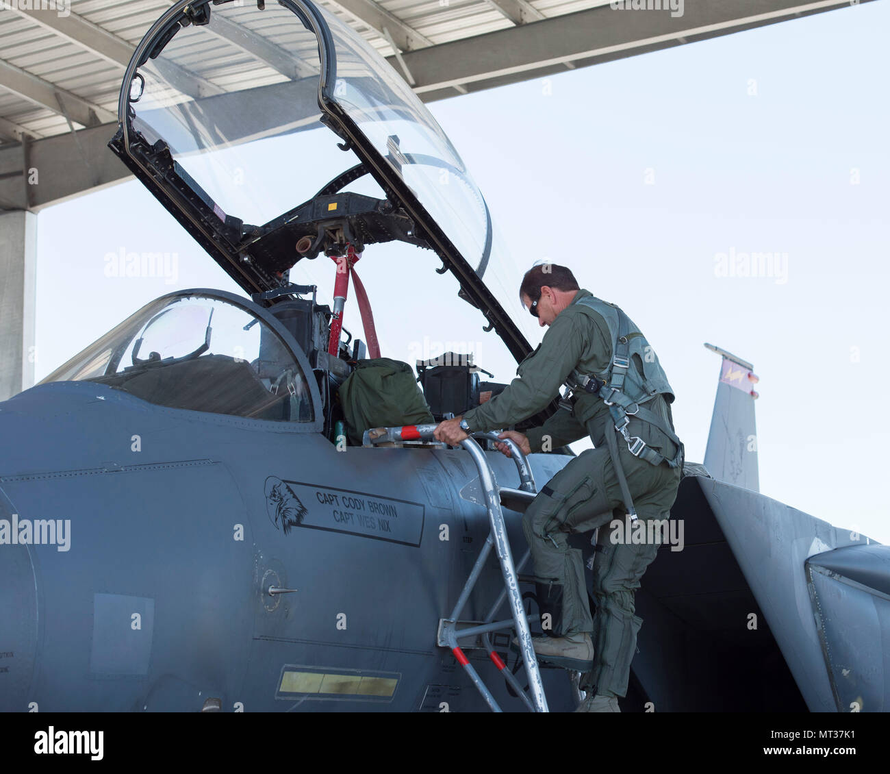 Civic leader orientation flight hi-res stock photography and images - Alamy