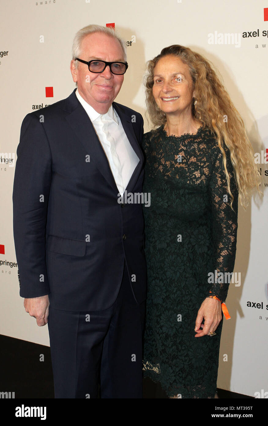 Axel Springer Award to Jeffrey Bezos Featuring: David Chipperfield ...