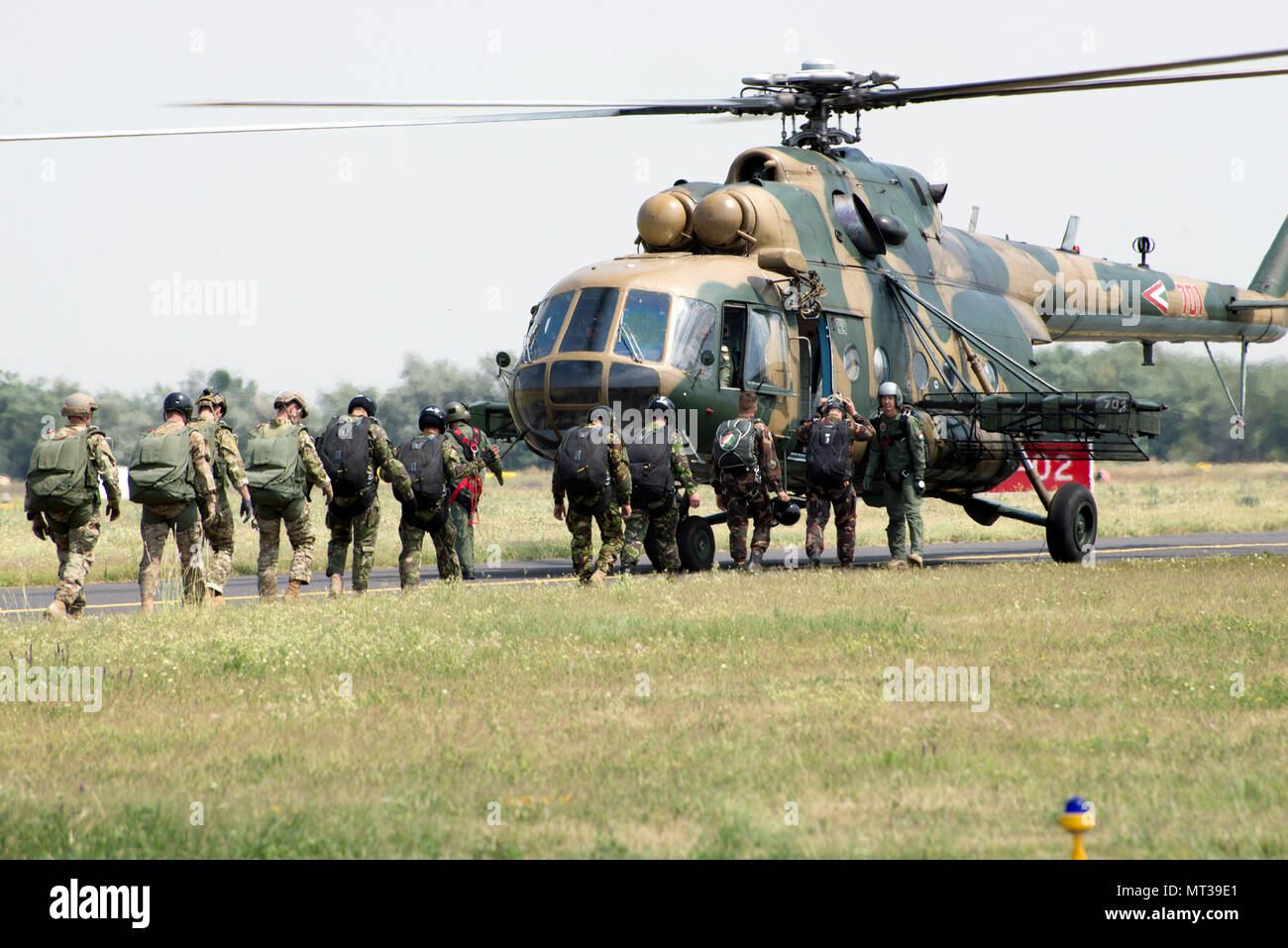 Hungarian, Romanian, and U.S. special operations forces board a ...