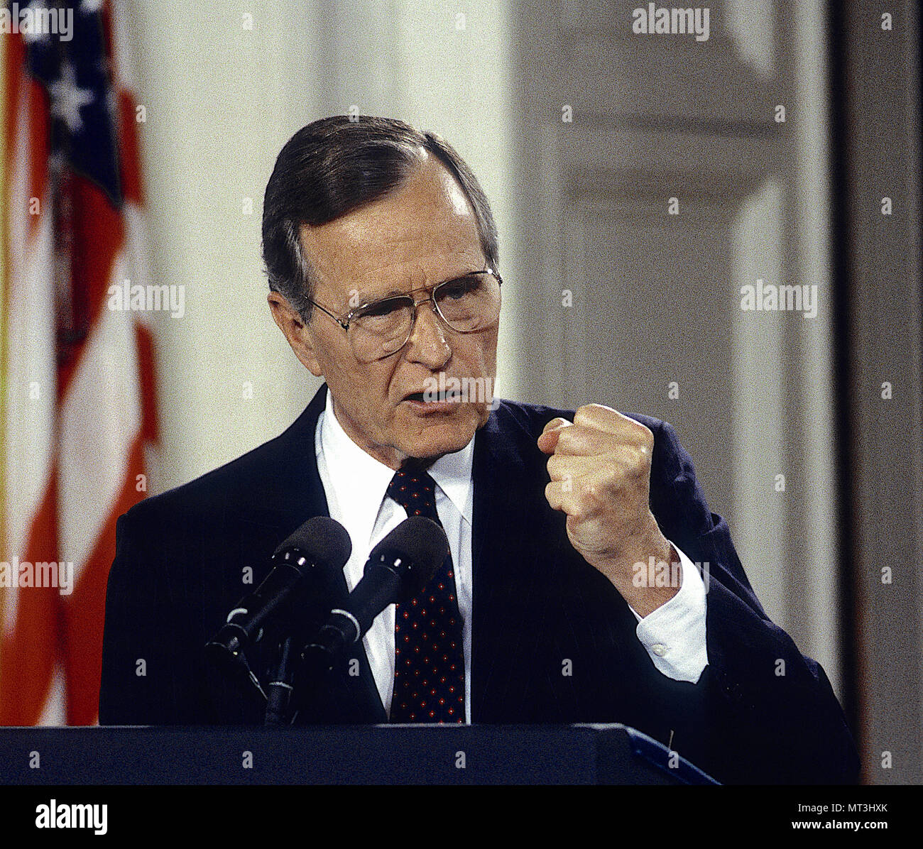 George hw bush hi-res stock photography and images - Alamy