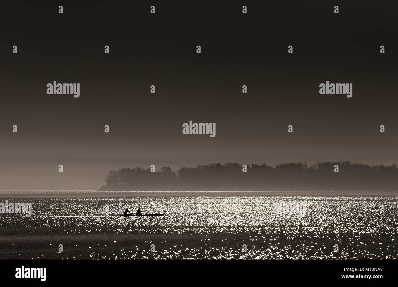 Hazy morning on lake hi-res stock photography and images - Alamy