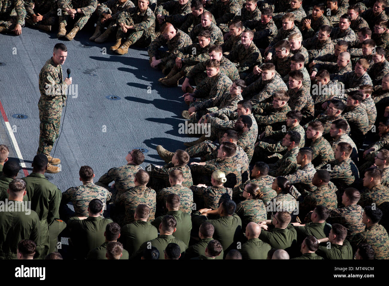 Col. Tye R. Wallace, commanding officer of the 31st Marine ...