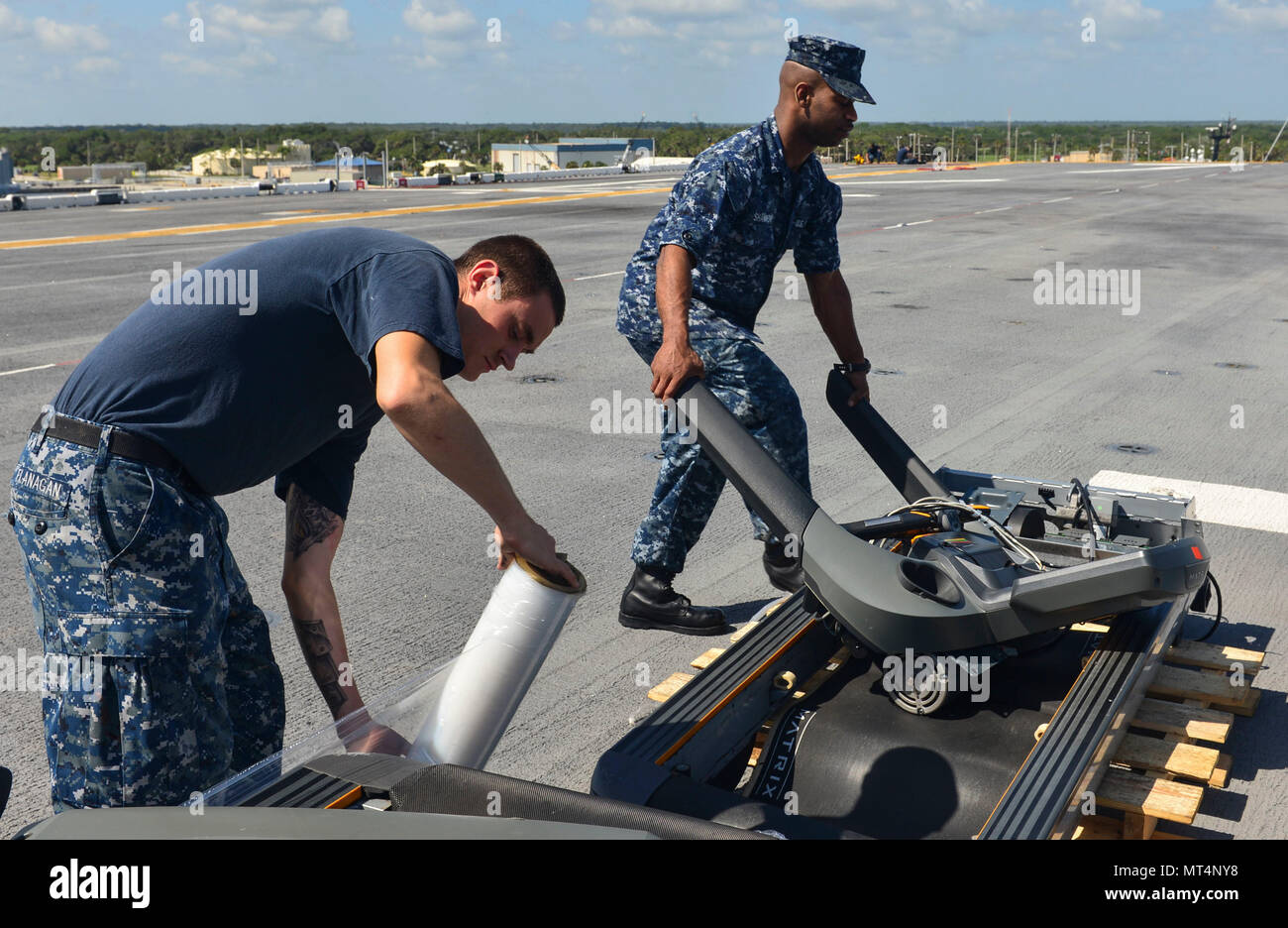 MAYPORT, Fla. (July 25, 2017) Aviation Boatswain’s Mate (Handling) 3rd ...