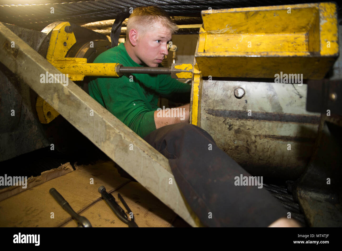 Arresting Gear Engine High Resolution Stock Photography and Images - Alamy