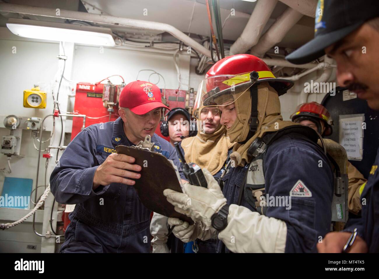 Uss newcomb hi-res stock photography and images - Alamy