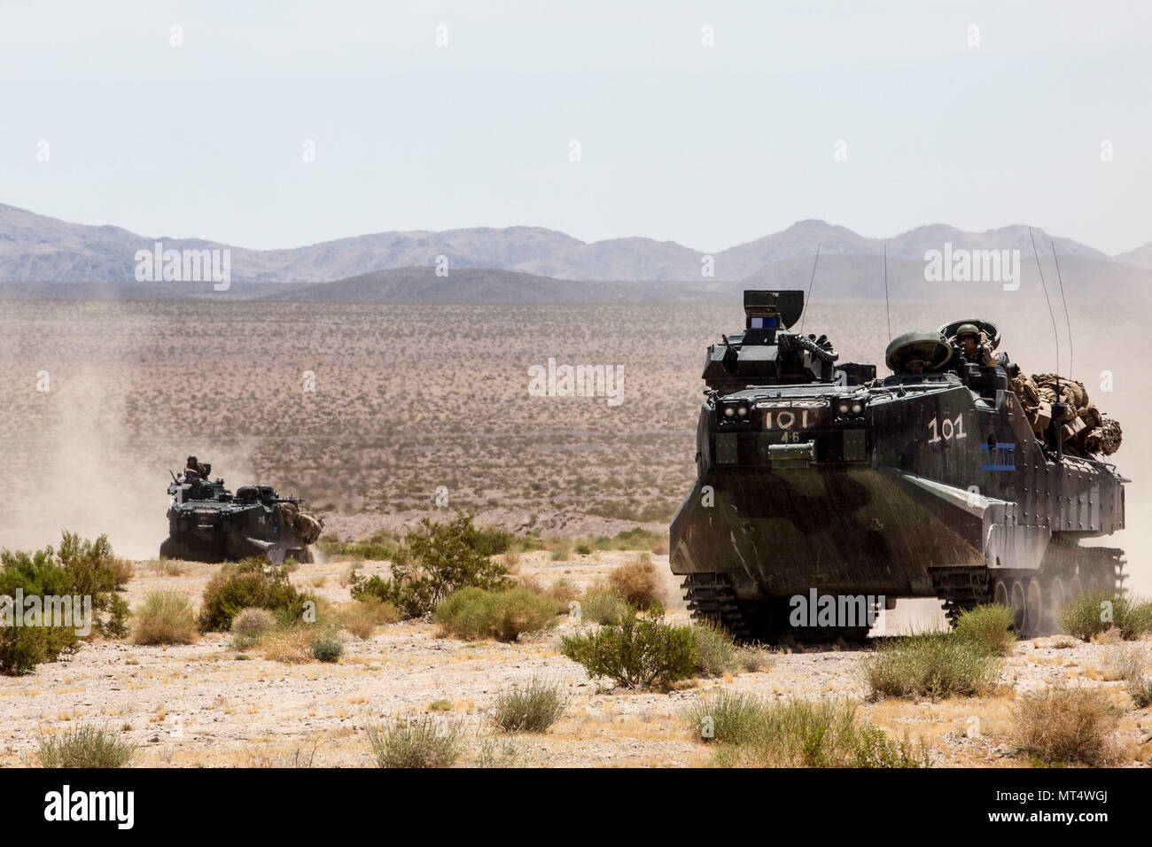 U.S. Marines with 2nd Assault Amphibian Battalion, Marine Air Ground ...