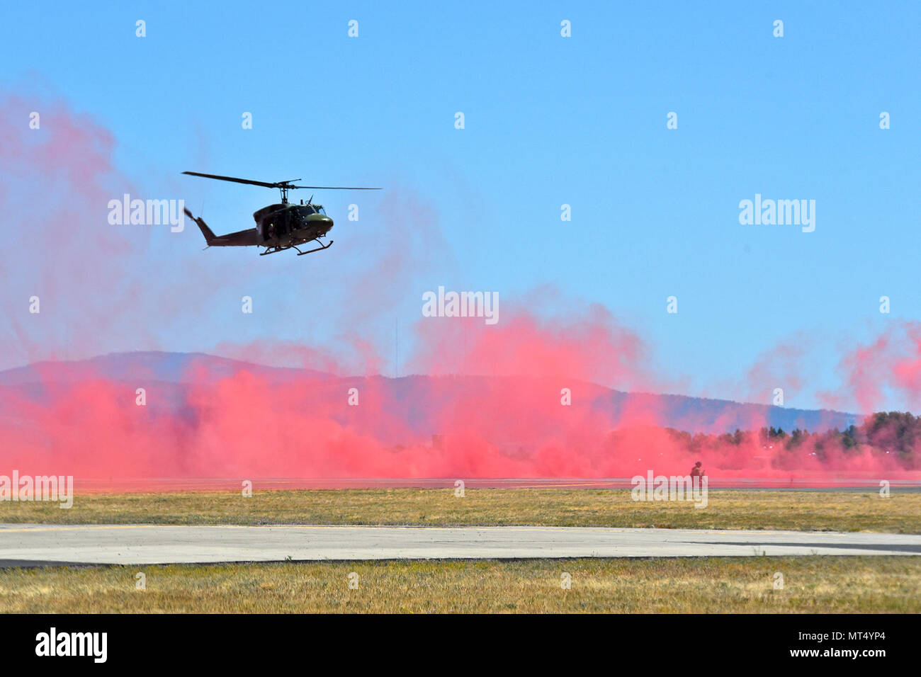 Kirtland air force base 690 hi-res stock photography and images - Alamy