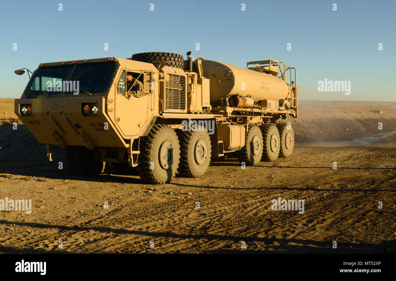 U.S. Army Reserve Soldiers with the 317th Engineer Construction Company ...