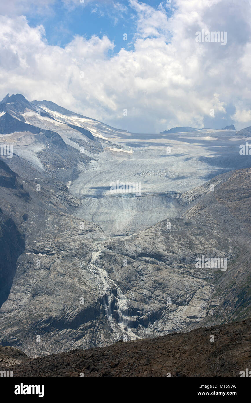 Adamello mount hi-res stock photography and images - Alamy