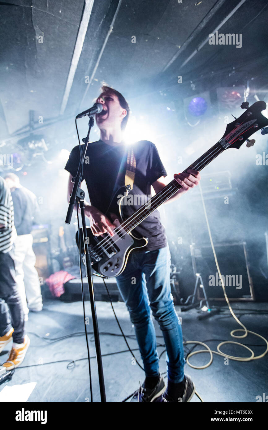 Lazy musician hi-res stock photography and images - Alamy