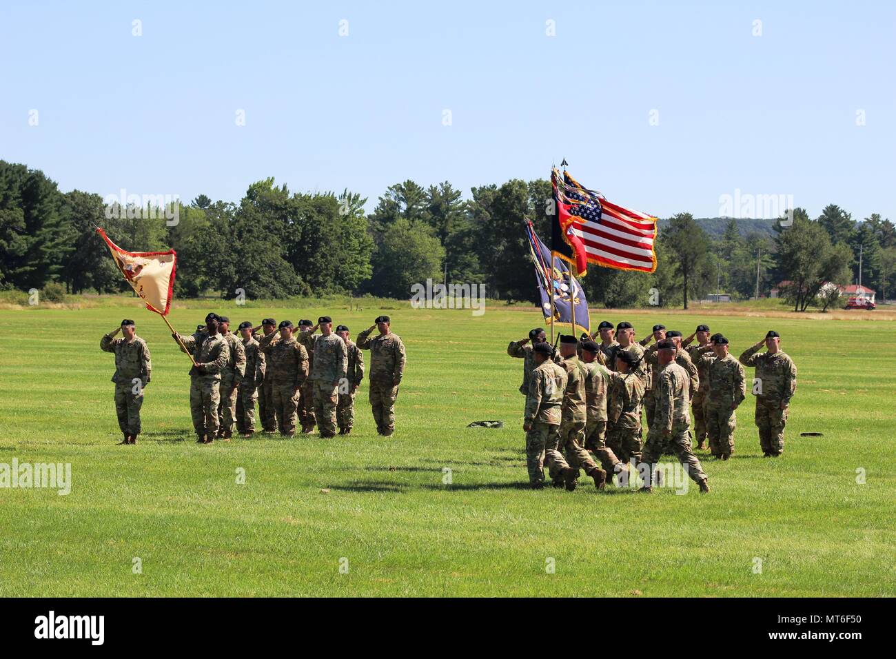 Soldiers with the 181st Multi-Functional Training Brigade participate ...