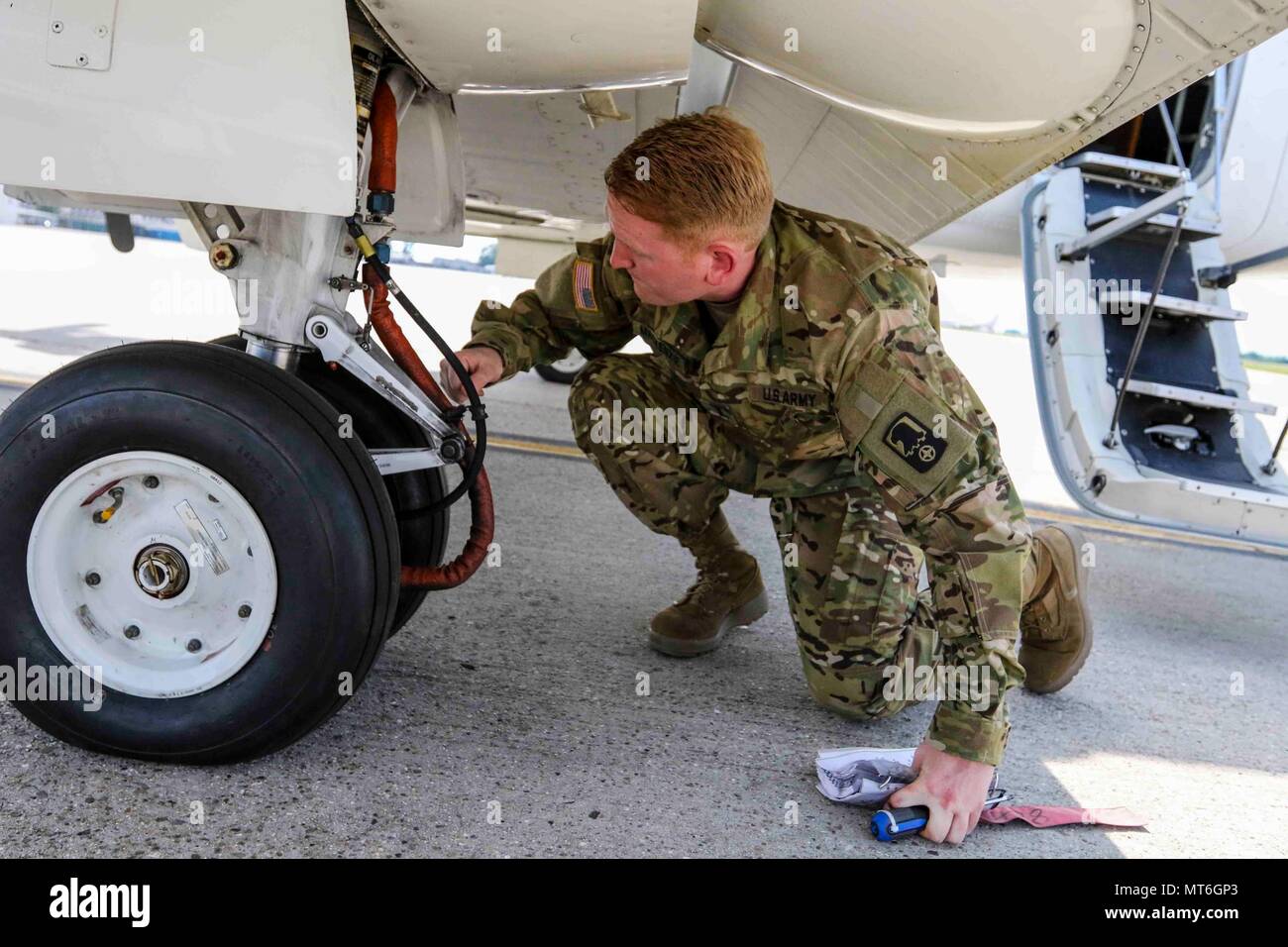 1st Lt. Matt MacKenzie, of Pittsburgh, Pa., Charlie Company, 2nd ...