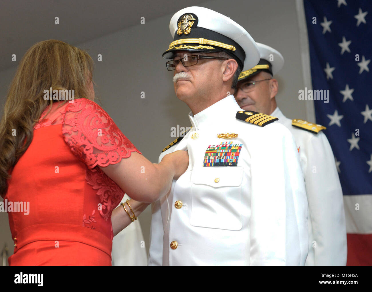 CORPUS CHRISTI, Texas - Luz Stella Leon pins the Command Ashore ...