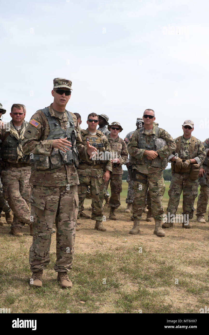 Lt gen daniel r hokanson hi-res stock photography and images - Alamy