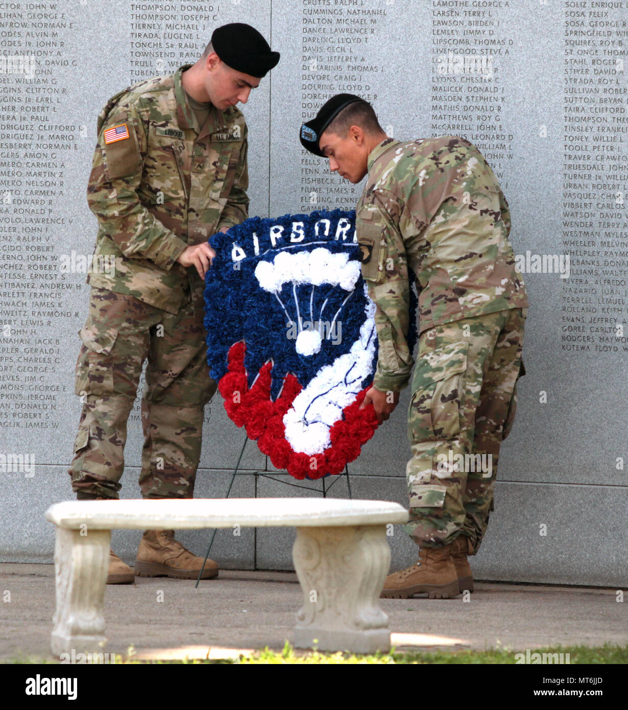 Soldiers of the 3rd Battalion, 187th Infantry Regiment, Rakkasans ...