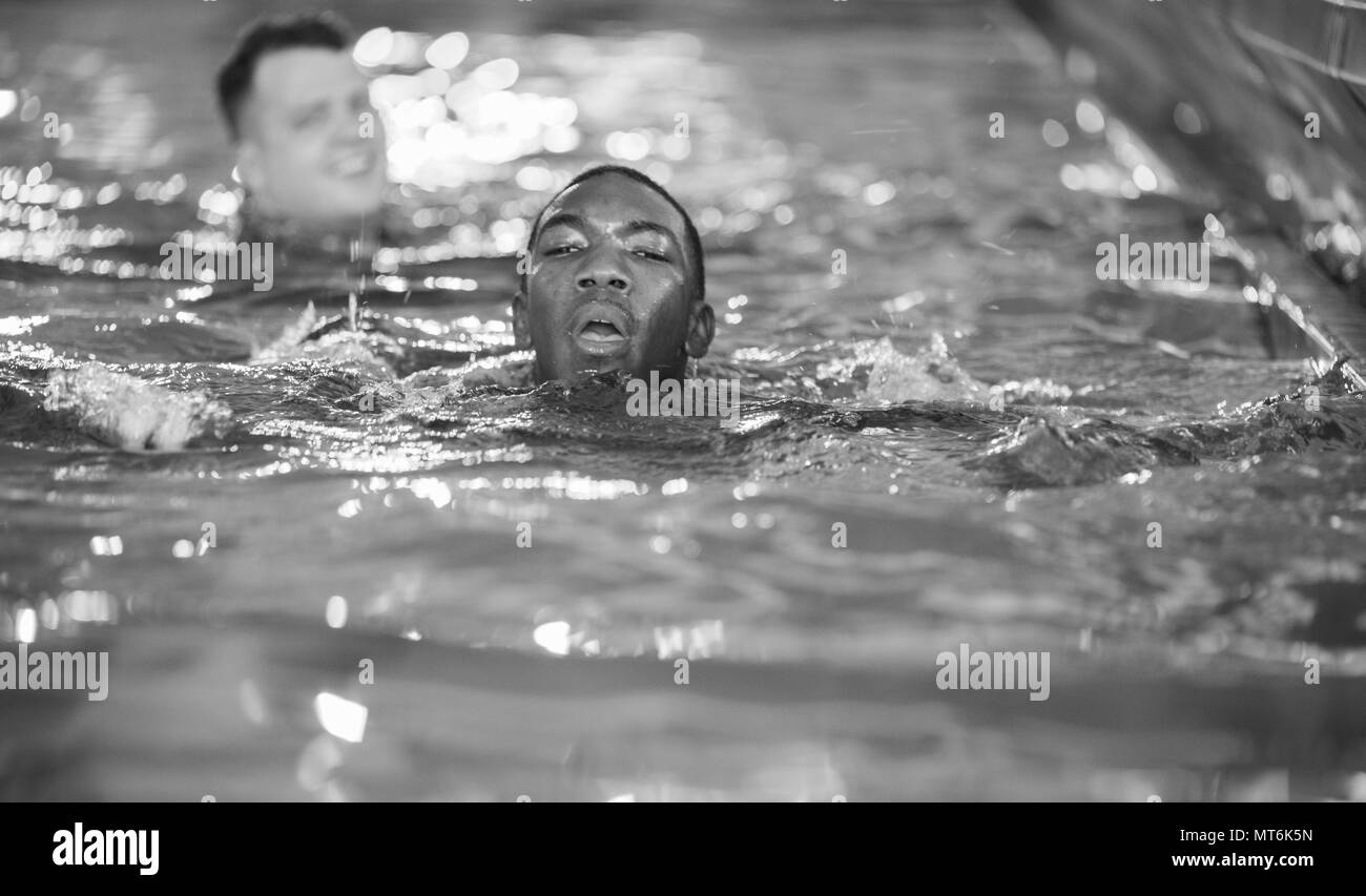 U s army soldiers swim Black and White Stock Photos & Images - Alamy