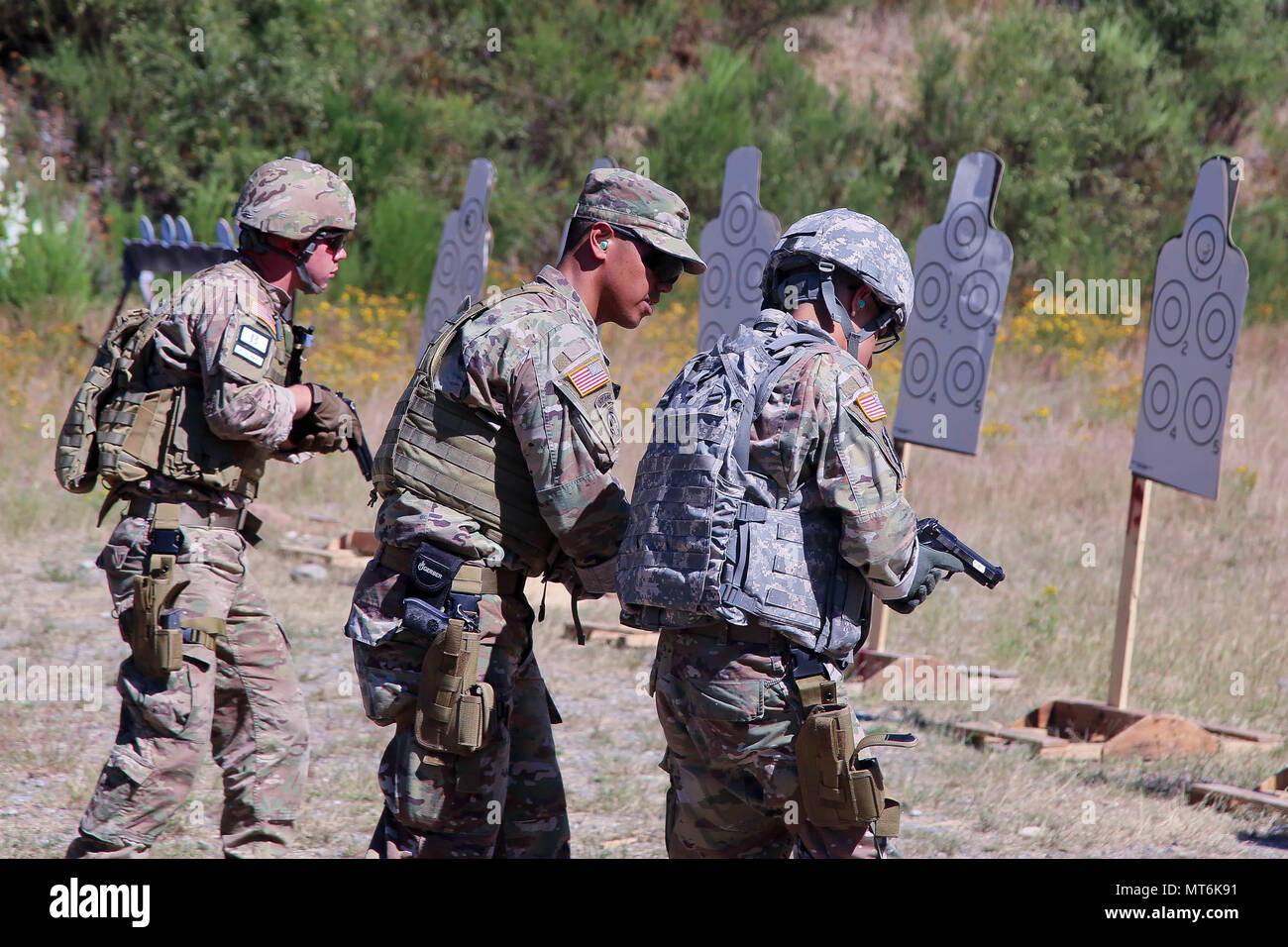 Soldiers of Group Support Battalion, 1st Special Forces Group (Airborne ...