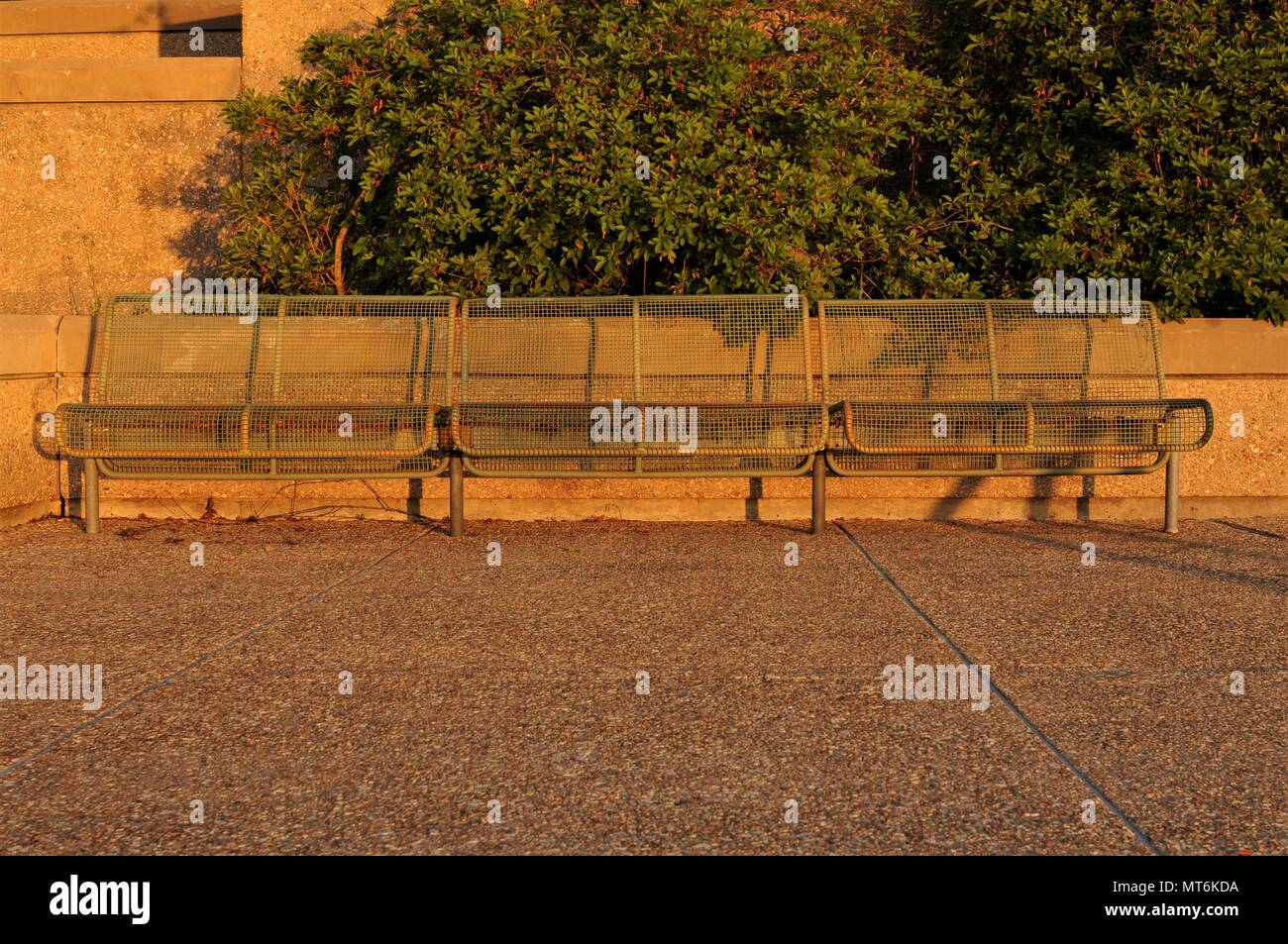 Concrete benches hi-res stock photography and images - Alamy