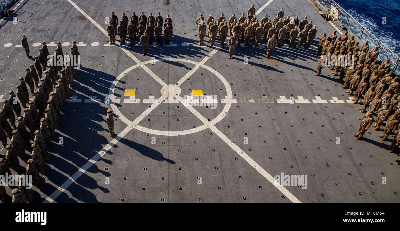 U.S. Marines attached to Task Force Koa Moana 17, French Army of New ...