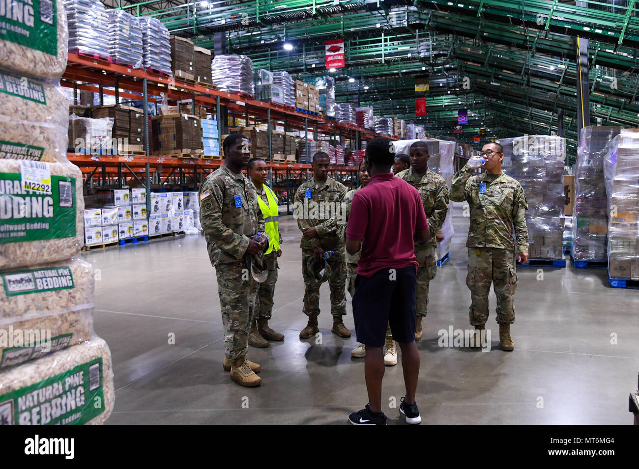 Soldiers assigned to A Company, 96th Aviation Support Battalion, 101st ...
